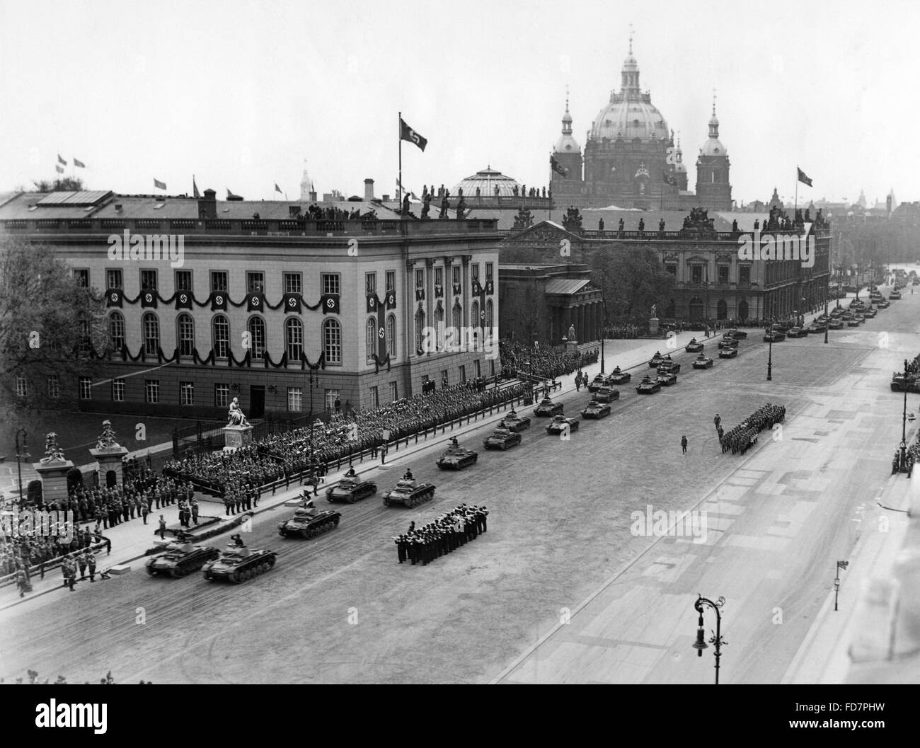 Parade hitlers birthday berlin hi-res stock photography and images - Alamy