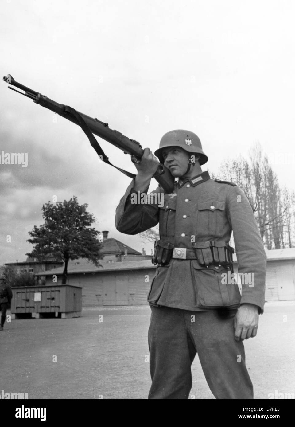 Parade ground drill at a unit of the Wehrmacht, 1940 Stock Photo - Alamy