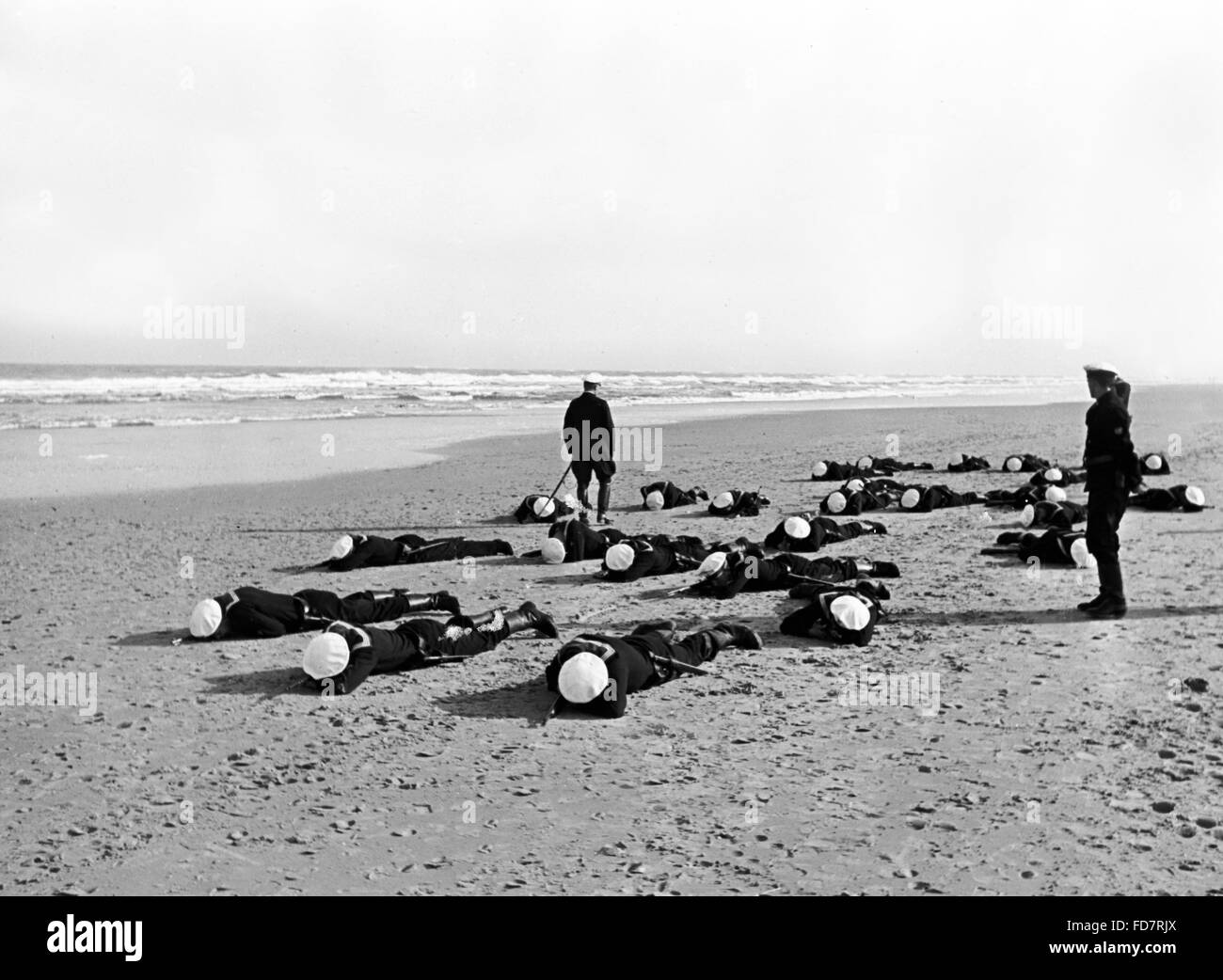 Soldiers of the Kriegsmarine (Navy) during a training Stock Photo - Alamy
