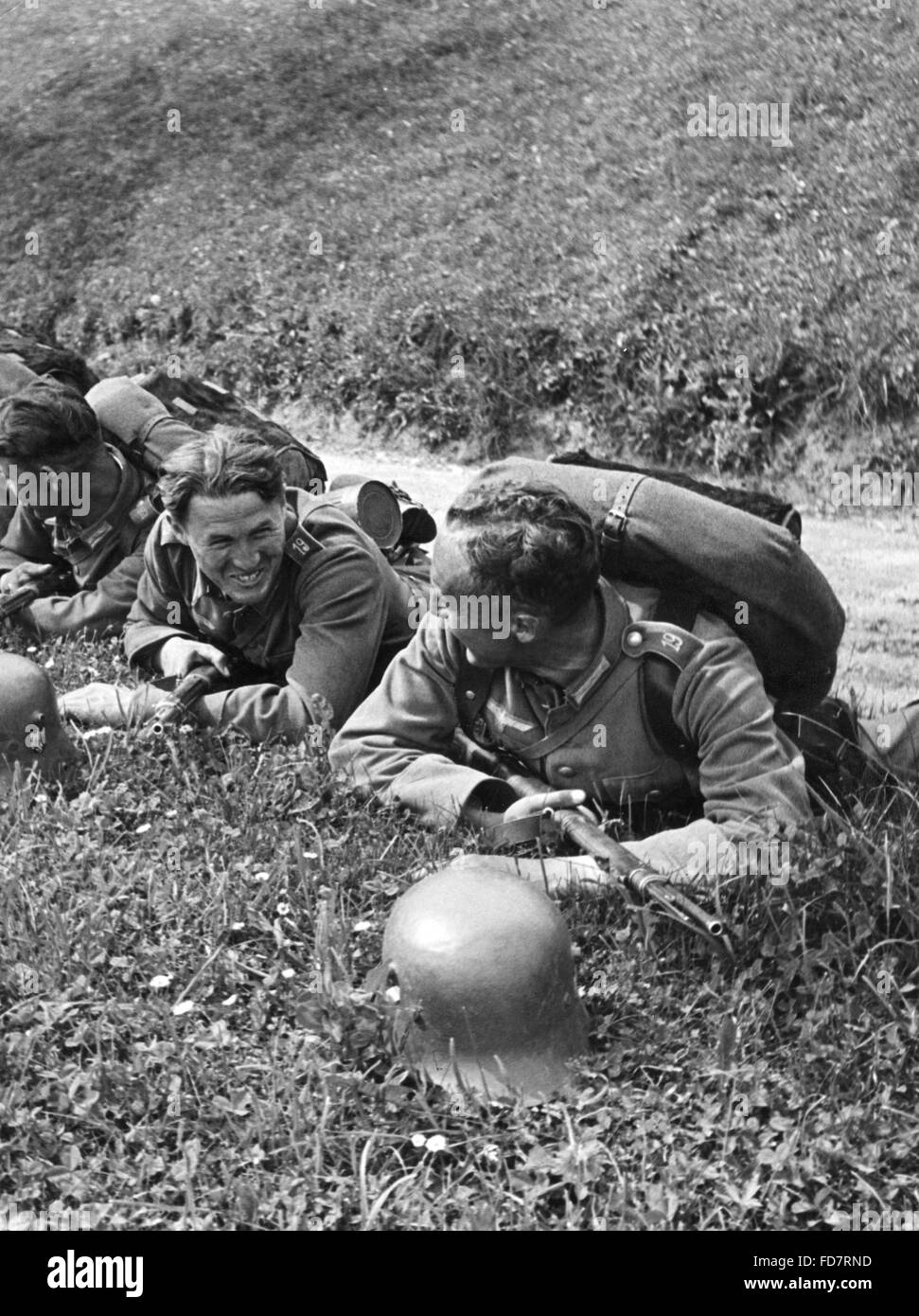 Infantrymen during a maneuver Stock Photo - Alamy
