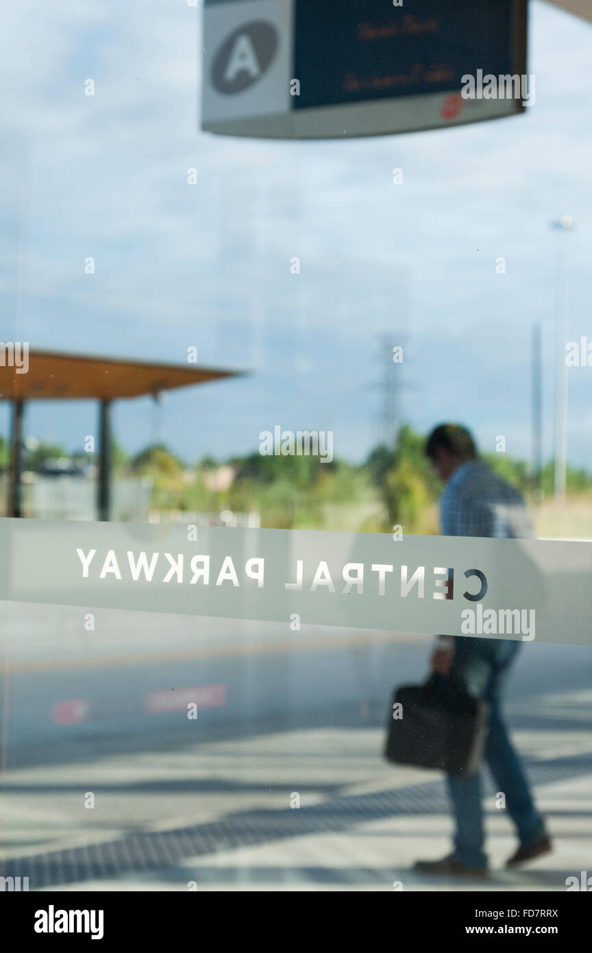 Canada modern bus shelter hi-res stock photography and images - Alamy