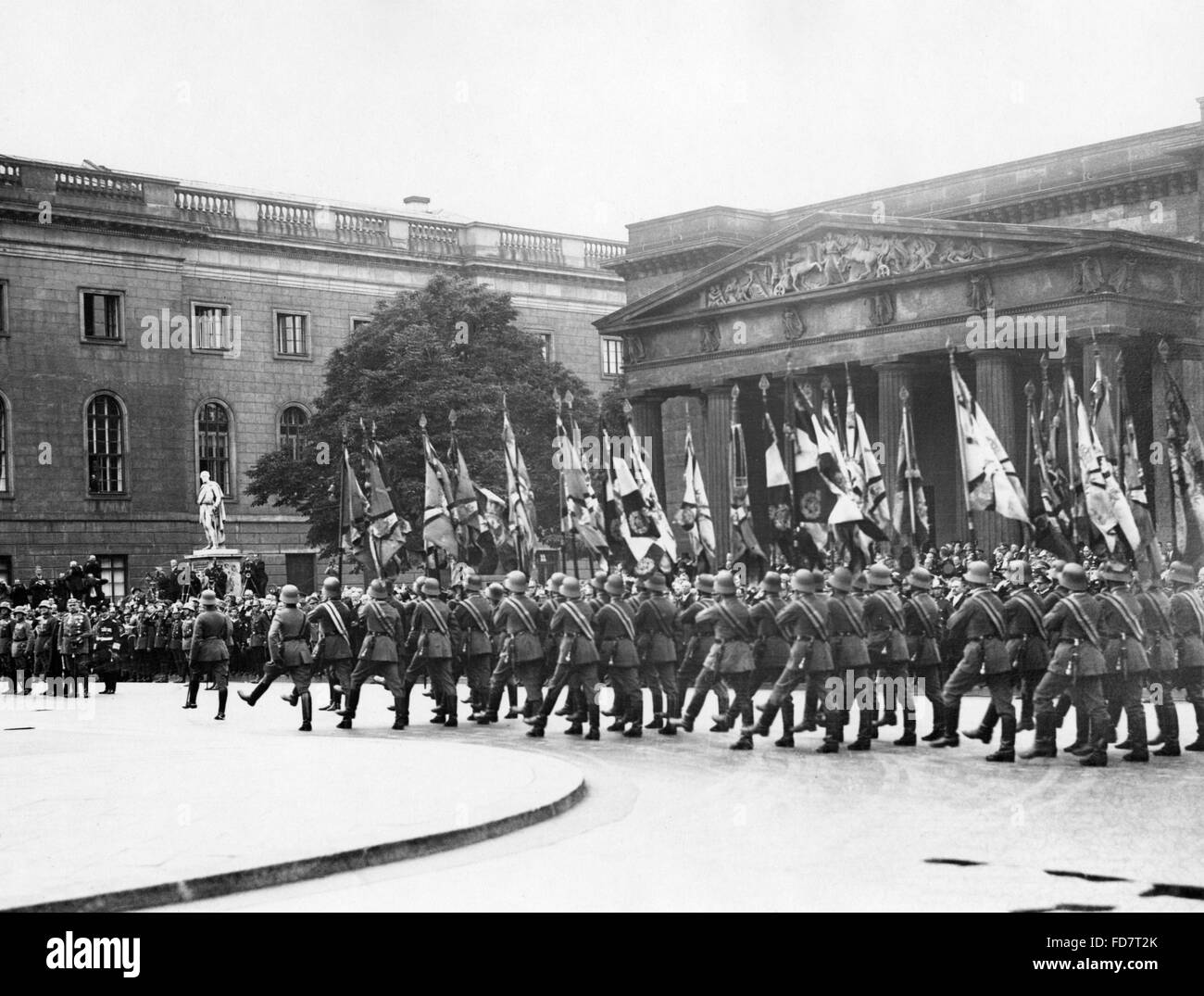 Inauguration of the war memorial in Berlin, 1931 Stock Photo - Alamy