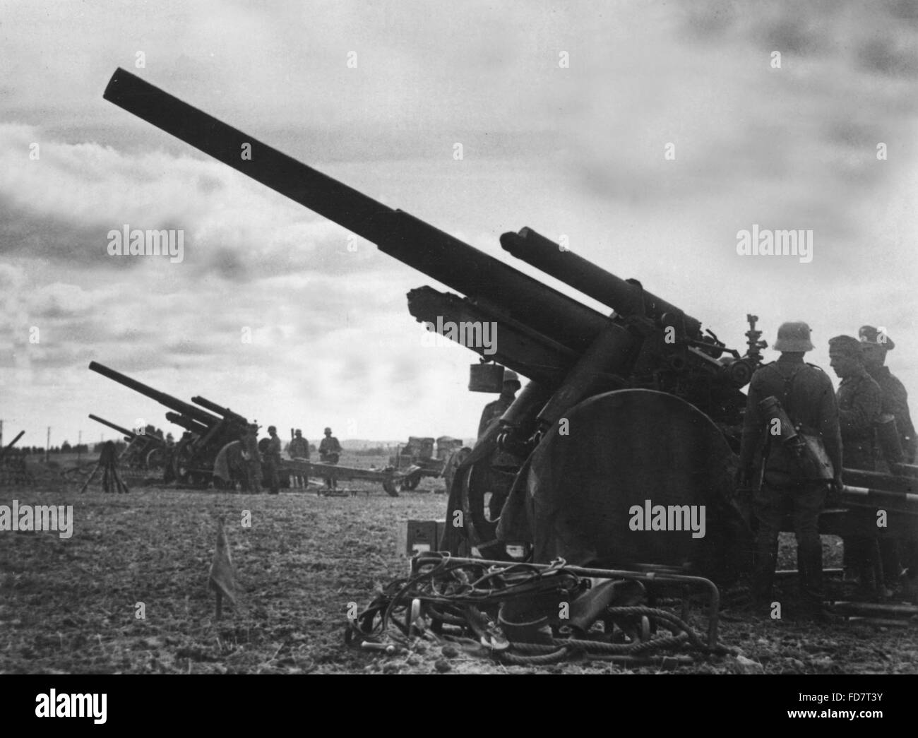 Feldhaubitze hi-res stock photography and images - Alamy