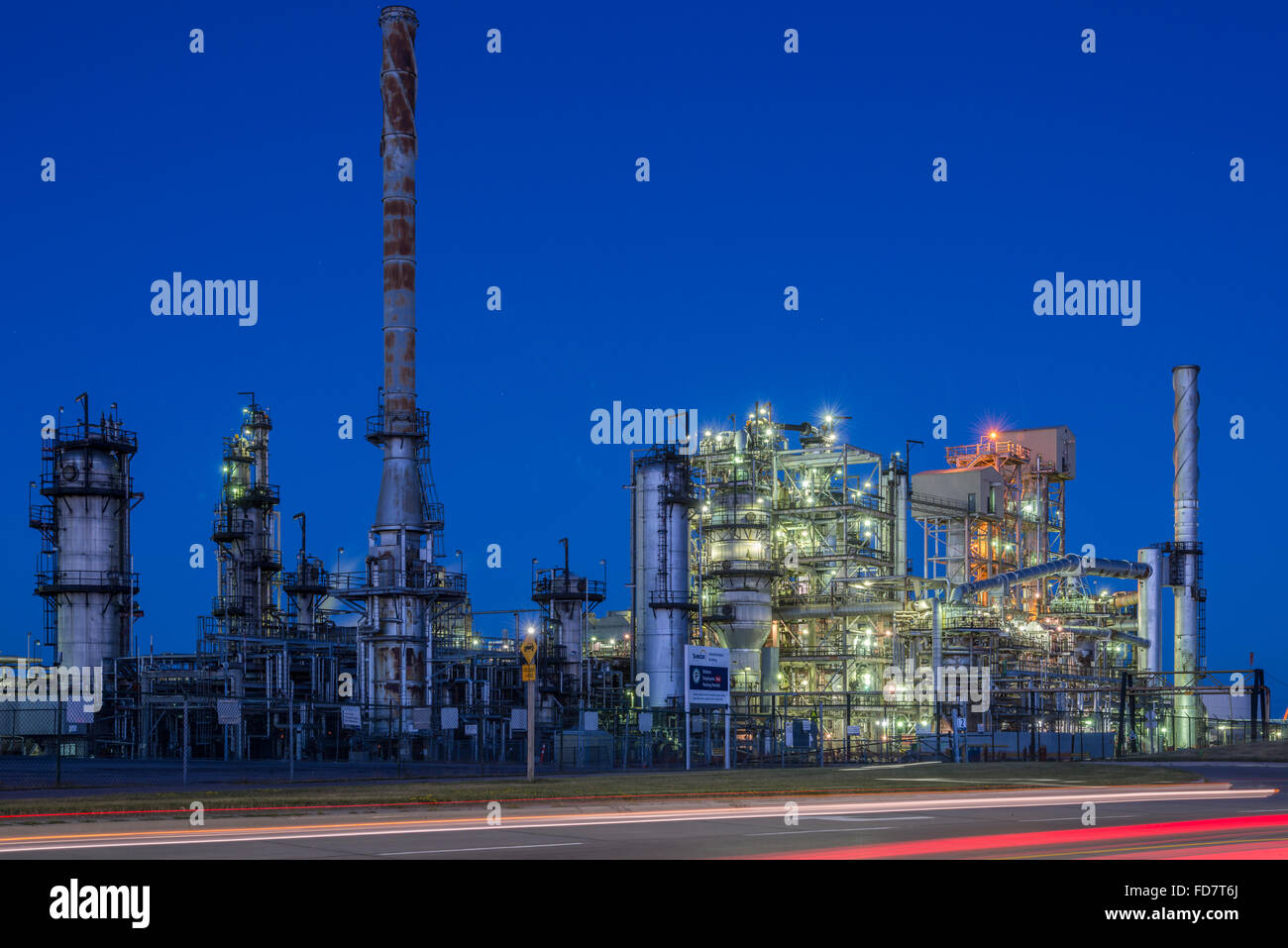 Oil refinery suncor energy hi-res stock photography and images - Alamy