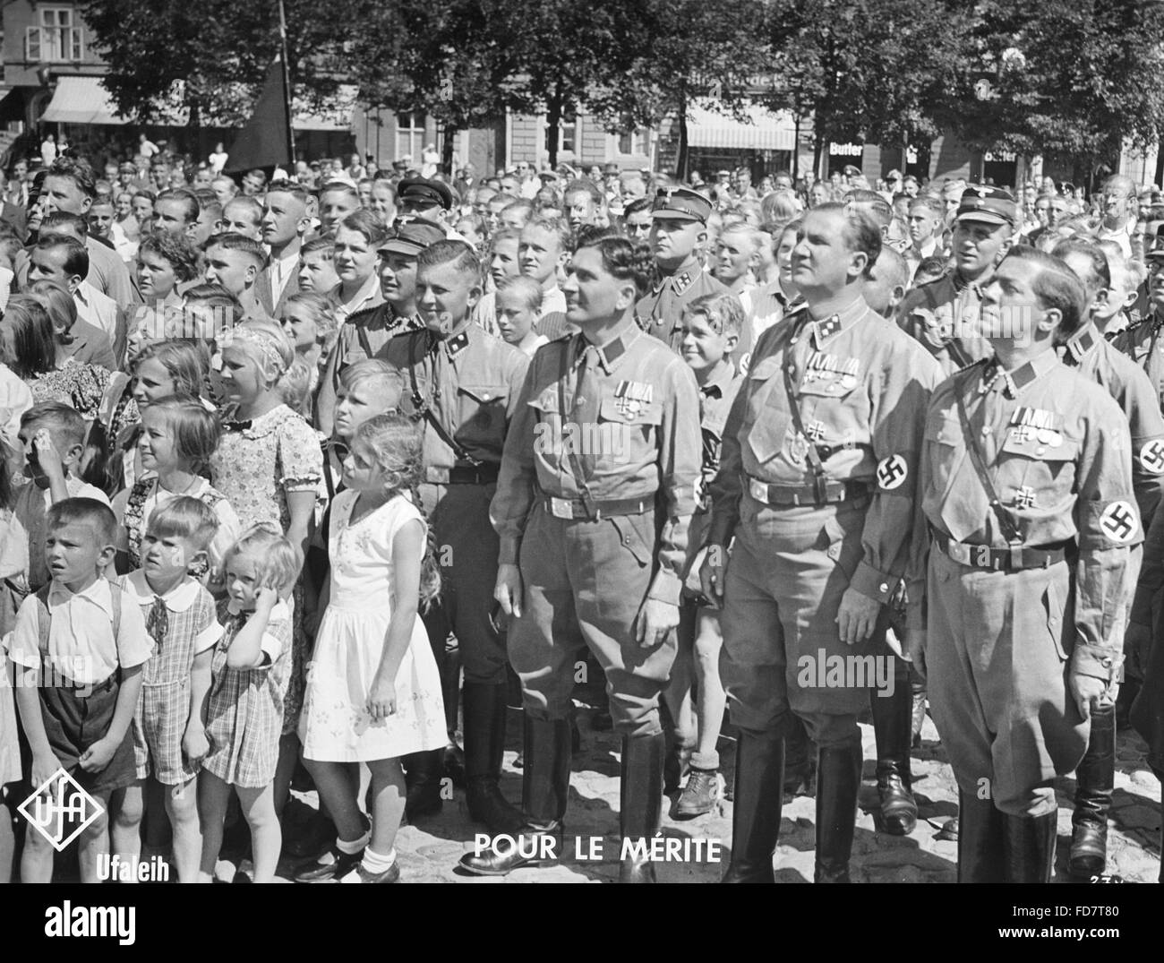 Pour from Black and White Stock Photos & Images - Alamy