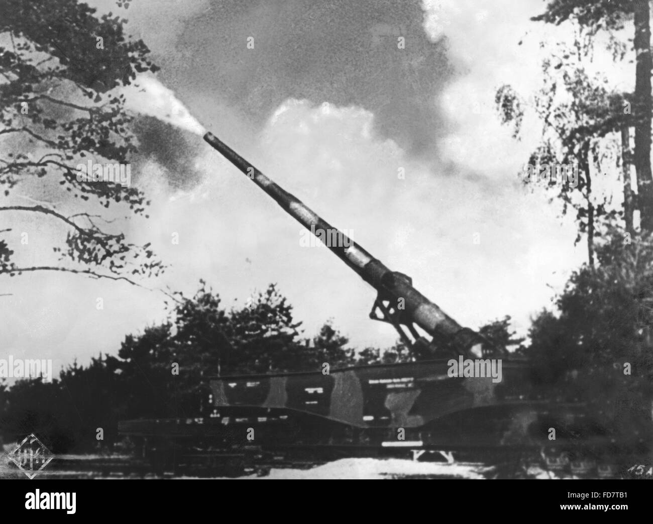 Heavy Railway Gun High Resolution Stock Photography and Images - Alamy