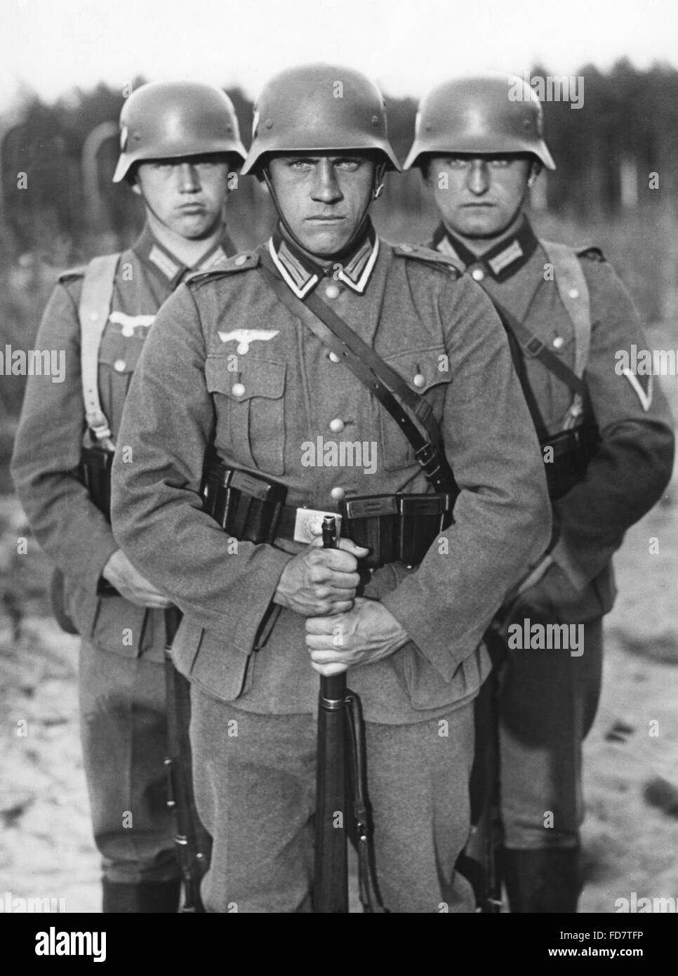 Portrait german soldiers hi-res stock photography and images - Alamy