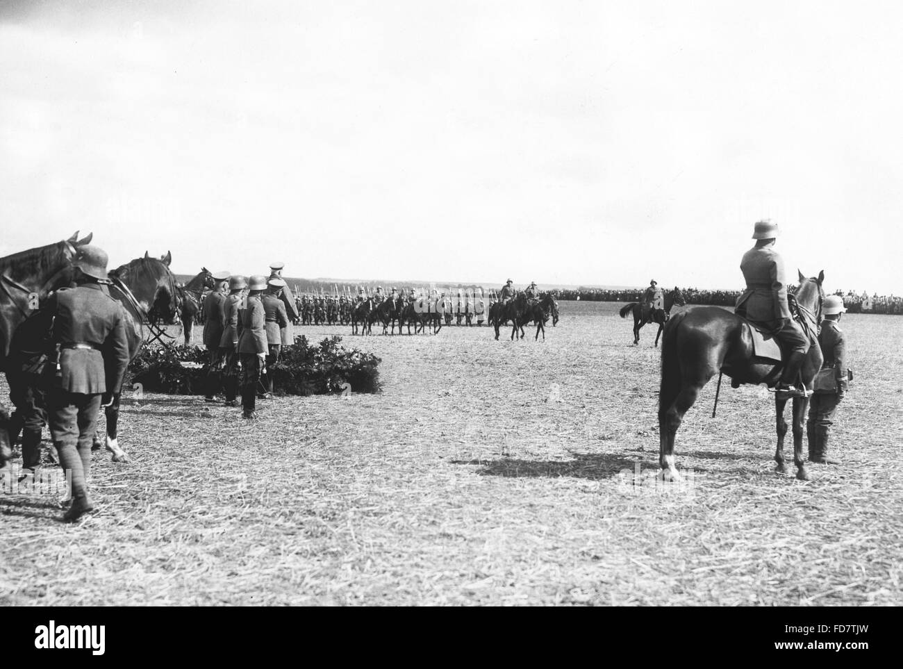 Passing out parade after the autumn maneuvers of the Reichswehr, 1925 ...