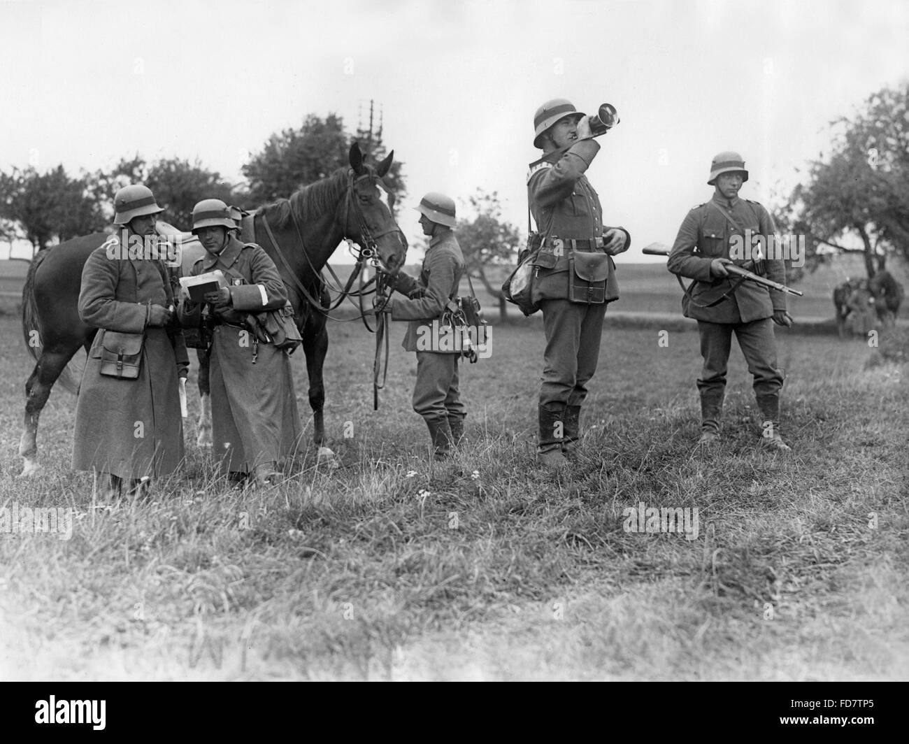 Reichswehr Black and White Stock Photos & Images - Alamy