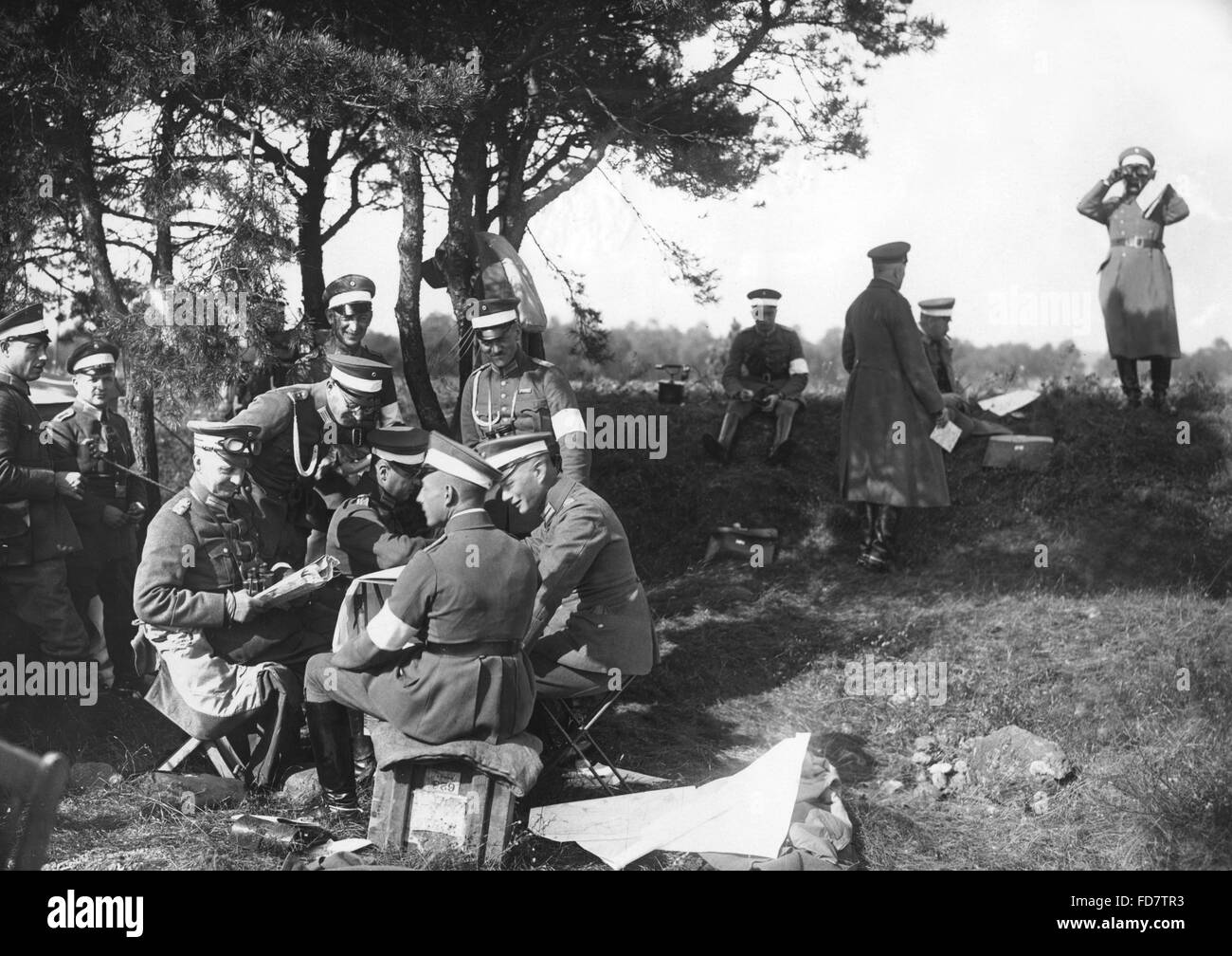 Arbitrators hi-res stock photography and images - Alamy