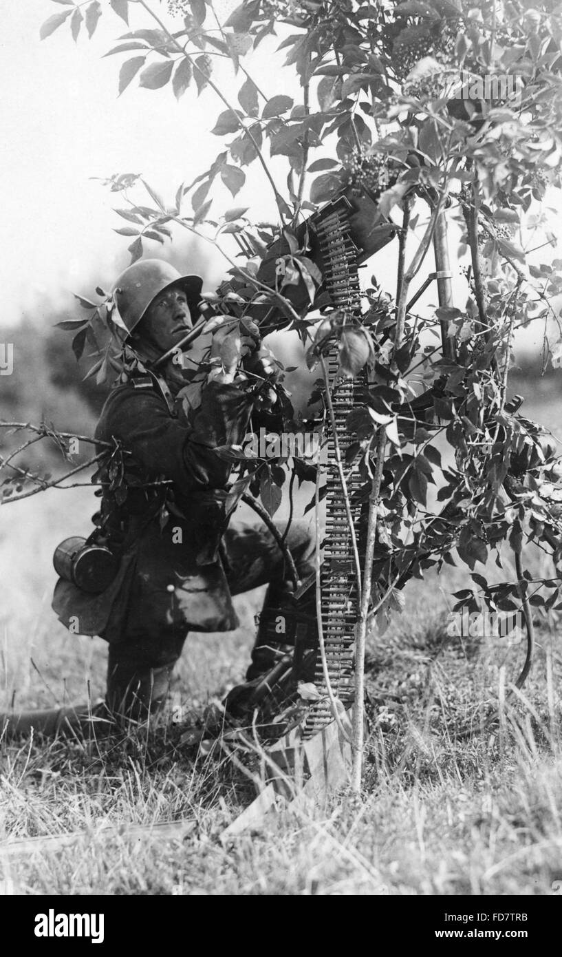Reichswehr soldier hi-res stock photography and images - Alamy