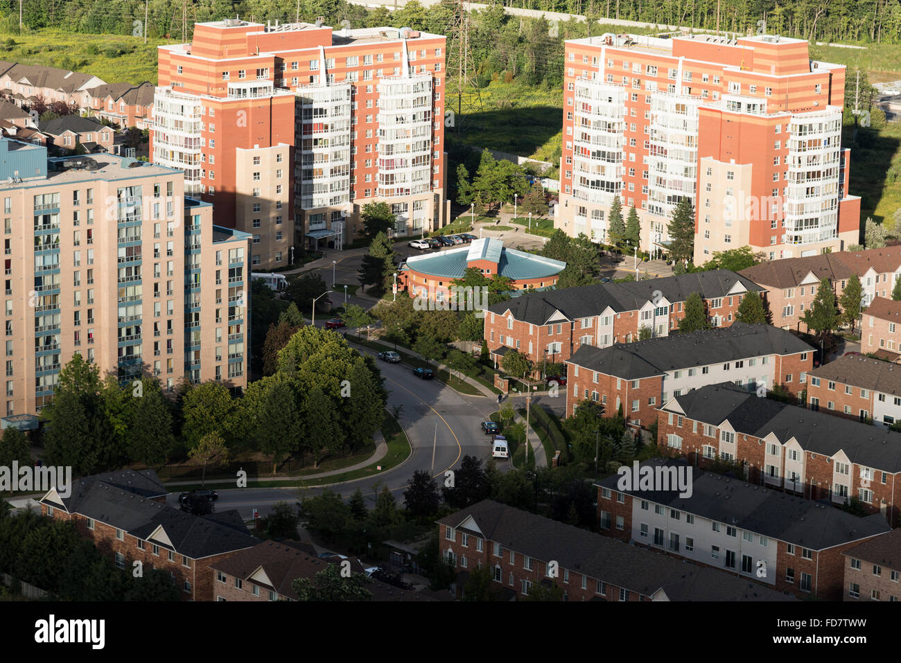 Aerial detached house estate grass hi-res stock photography and images ...