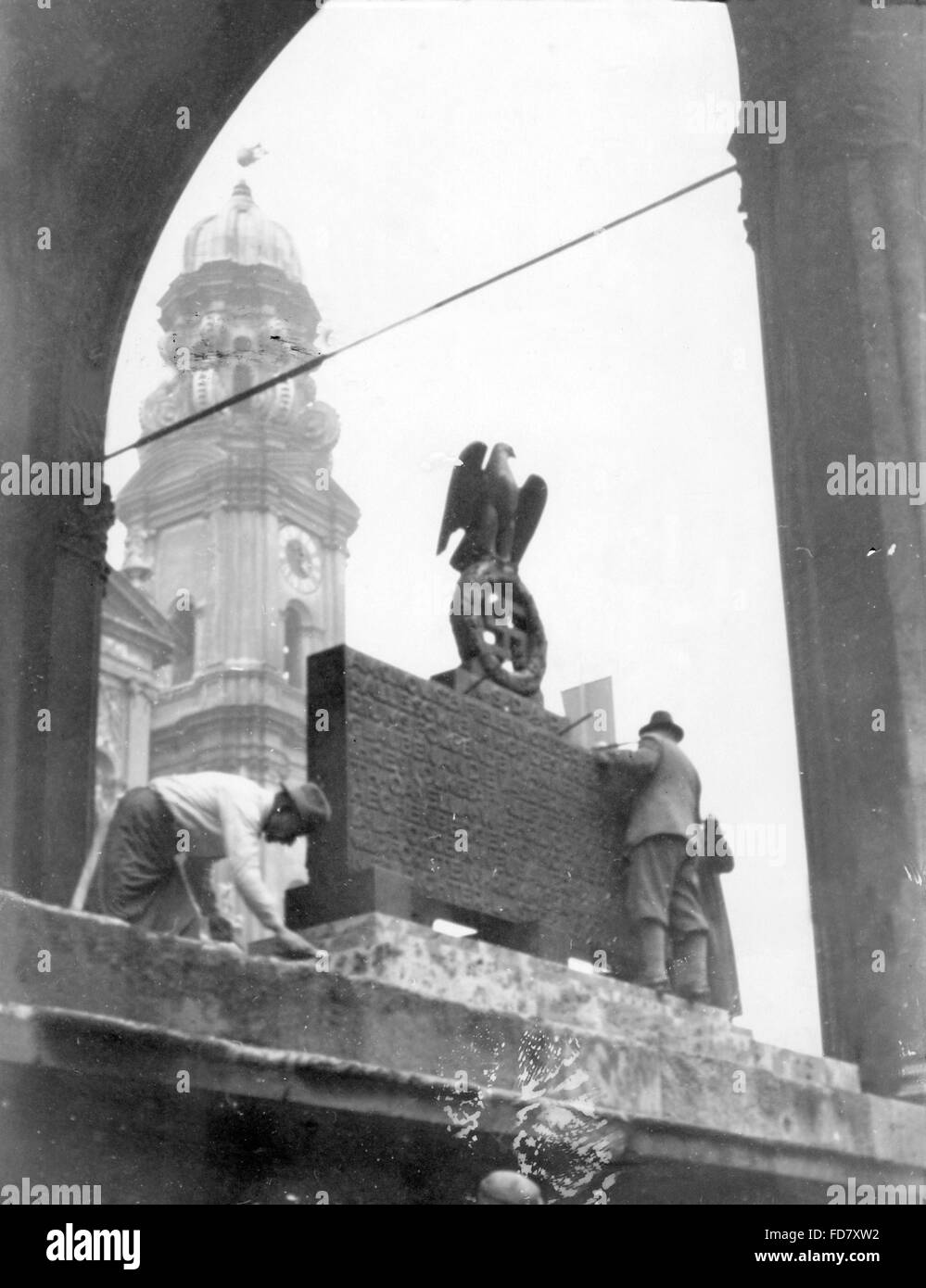 Beer hall putsch memorial hi-res stock photography and images - Alamy