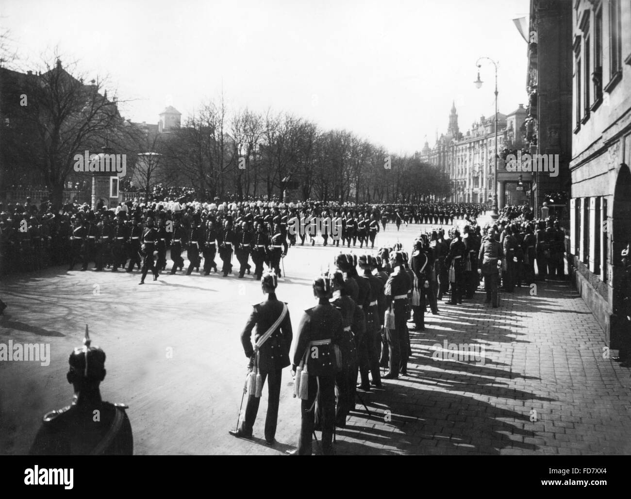 Military parade at the Maximiliansplatz in Munich, 1910 Stock Photo - Alamy