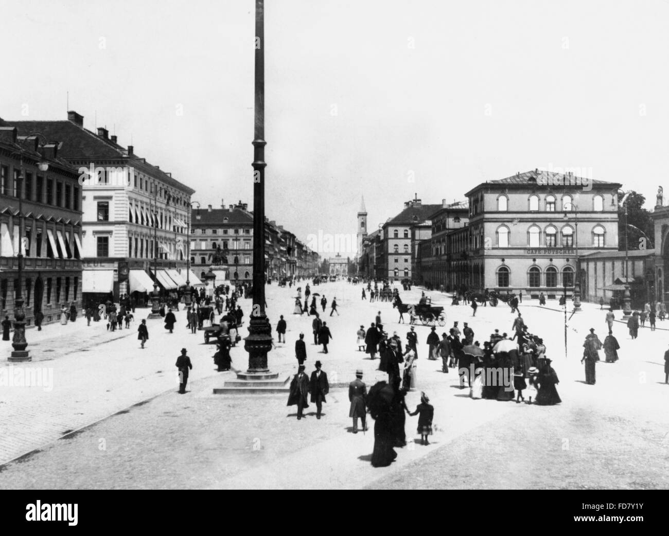 Ludwigstrasse Black and White Stock Photos & Images - Alamy