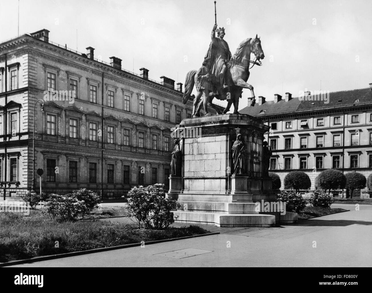 Monument king ludwig i hi-res stock photography and images - Alamy