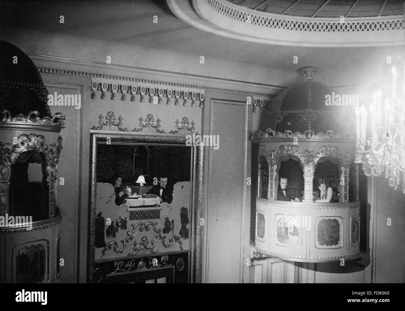 Loge hi-res stock photography and images - Alamy