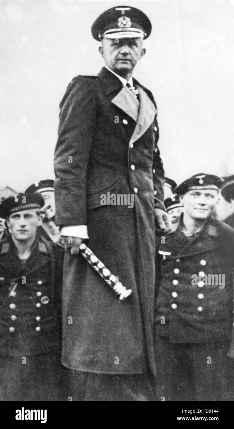 Admiral doenitz hi-res stock photography and images - Alamy