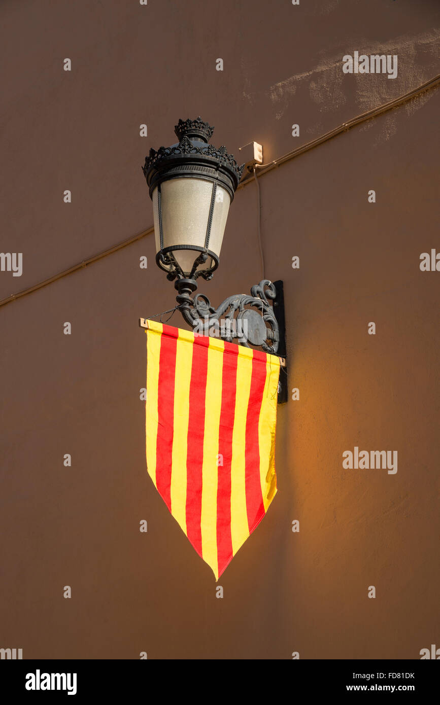 Flag of the region of valencia hi-res stock photography and images - Alamy