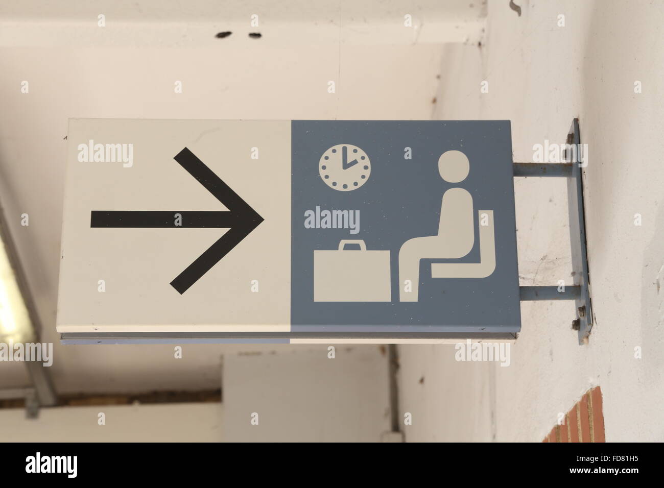 abellio greater anglia train at Chelmsford Station platform electric ...