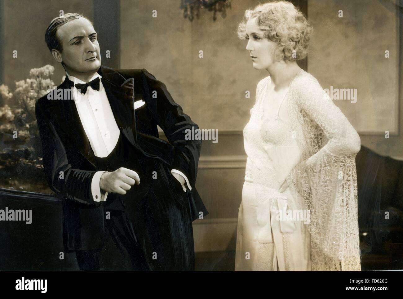 Hans Albers and Charlotte Susa in the film Der Greifer, 1930 Stock ...