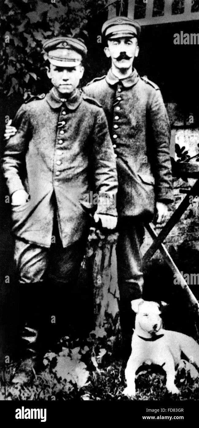 1918 adolf hitler hi-res stock photography and images - Alamy