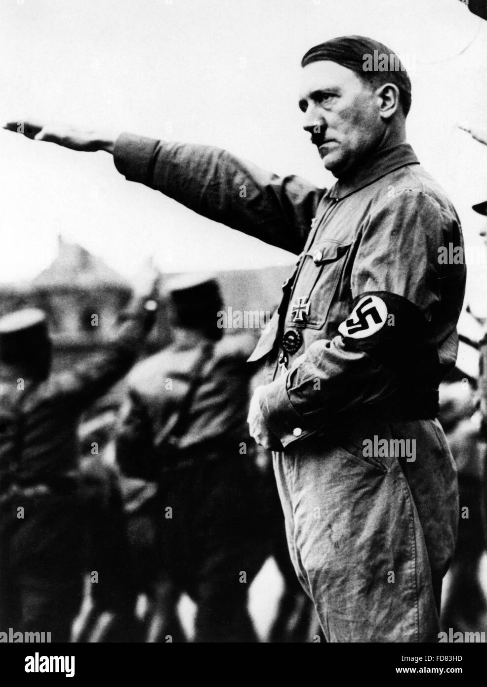 Adolf hitler salutes parade hi-res stock photography and images - Alamy