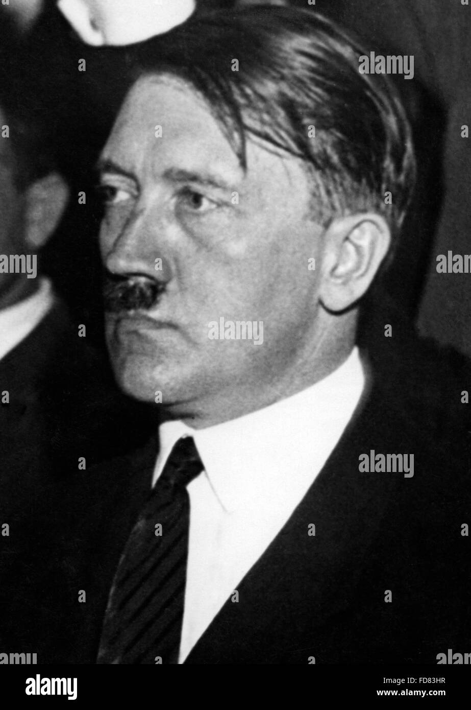Adolf hitler portrait 1933 hi-res stock photography and images - Alamy