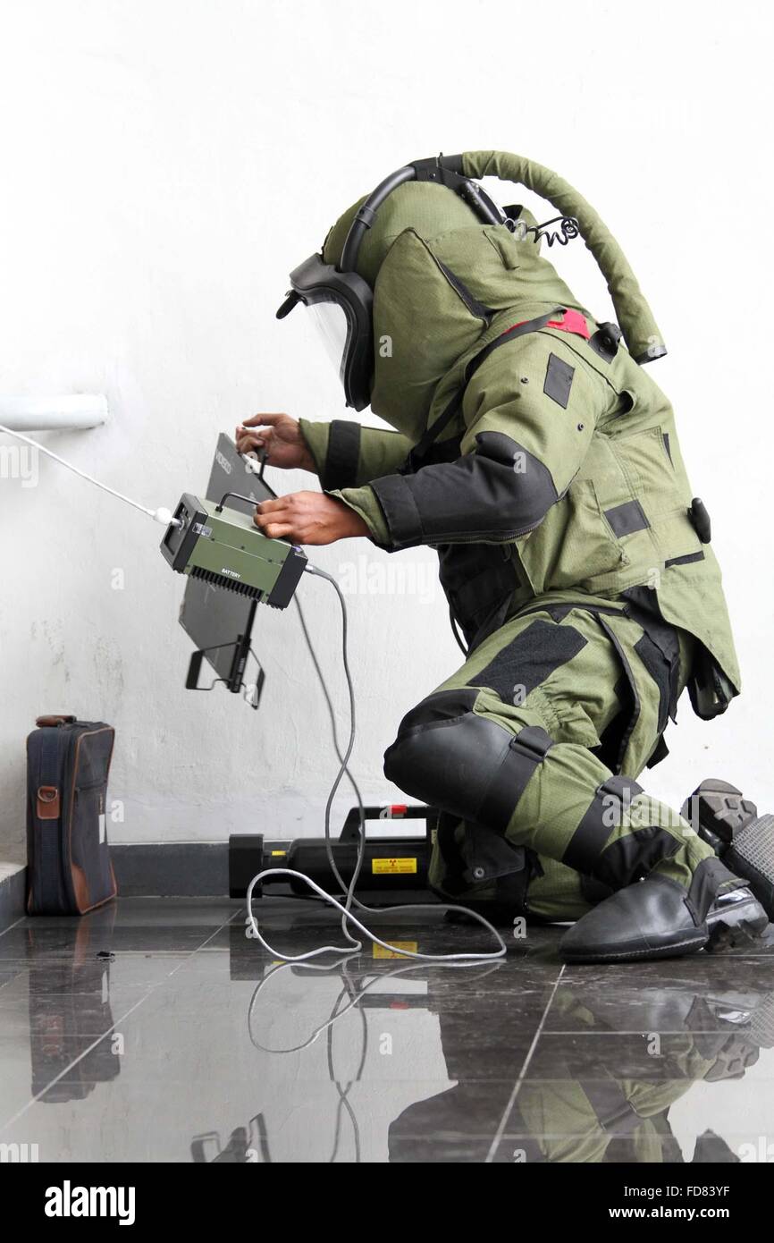 Bomb squad suit hi-res stock photography and images - Alamy