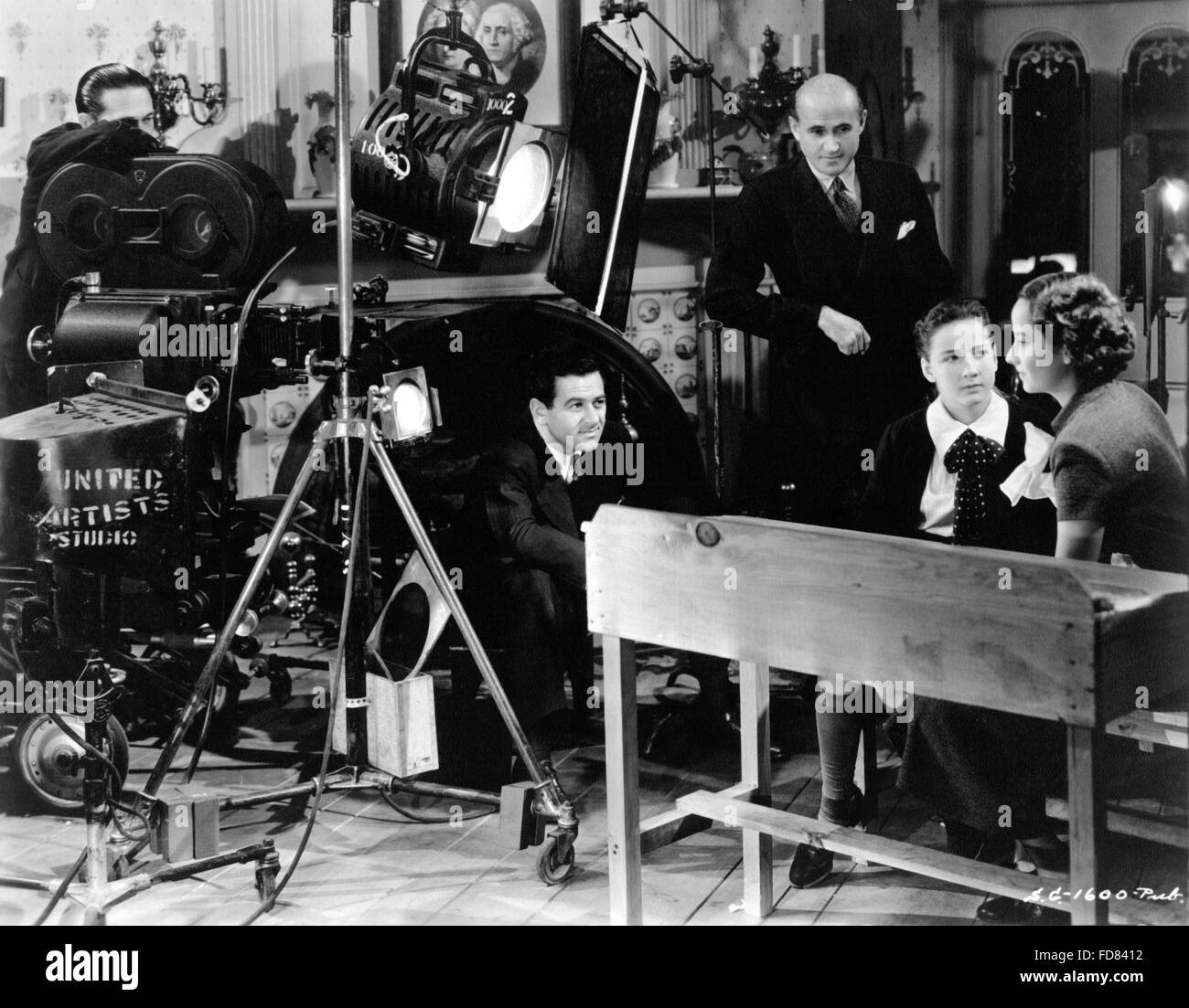 Samuel goldwyn on set Black and White Stock Photos & Images - Alamy