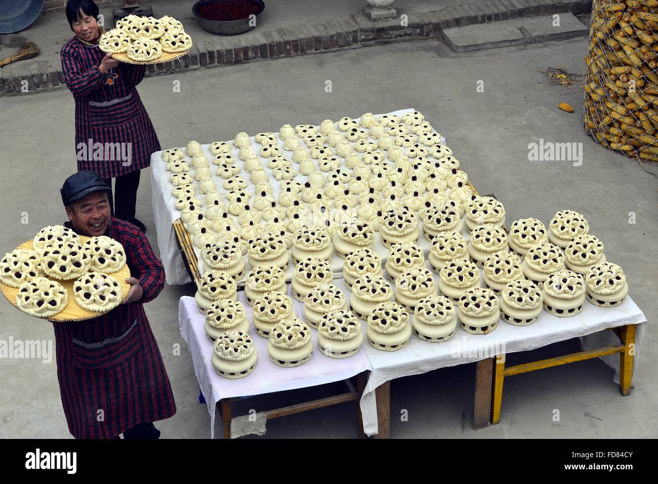 Chiping, Chiping, CHN. 28th Jan, 2016. Flower-shaped pastries. © SIPA ...
