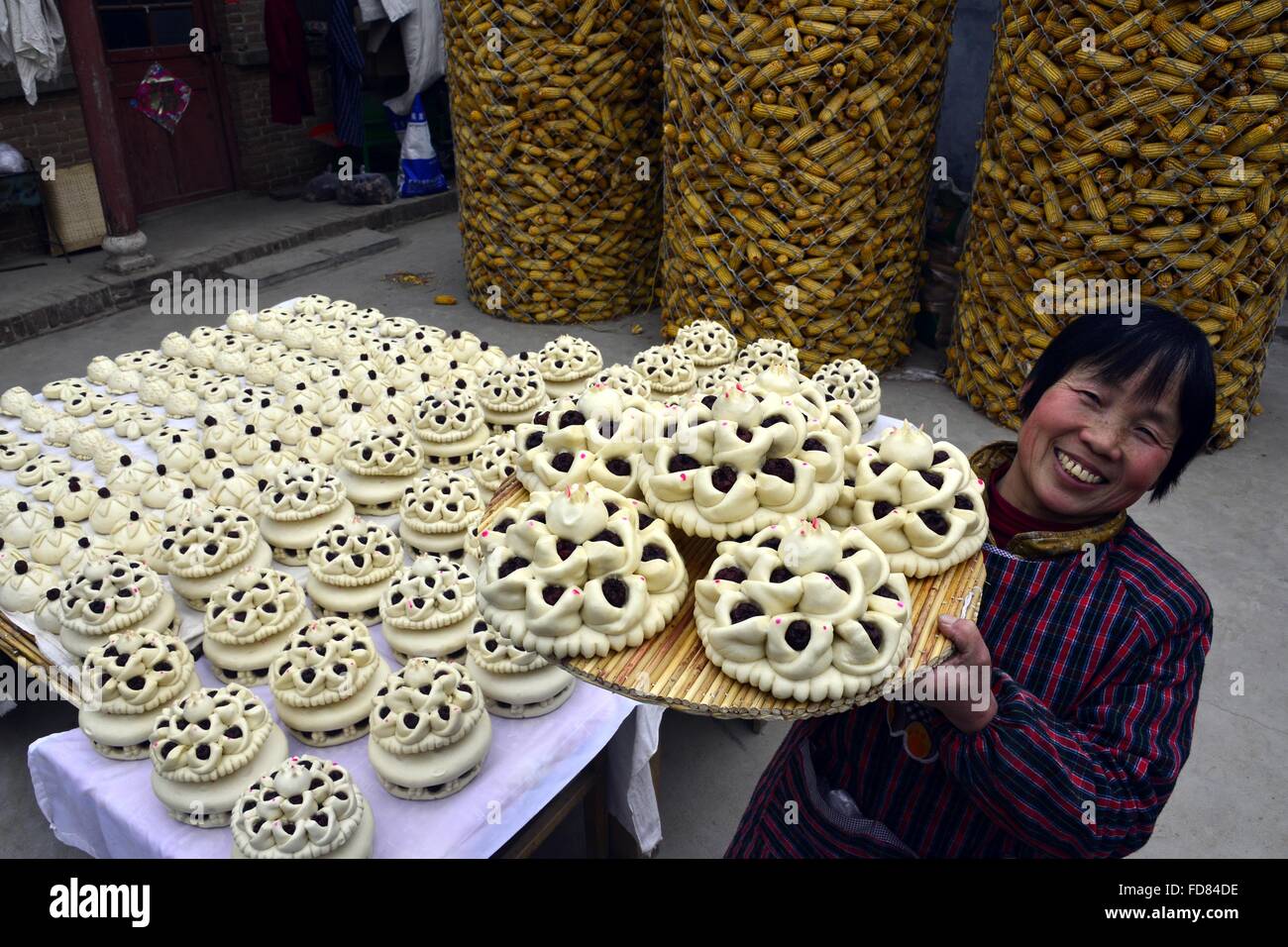 Chiping, Chiping, CHN. 28th Jan, 2016. Flower-shaped pastries. © SIPA ...