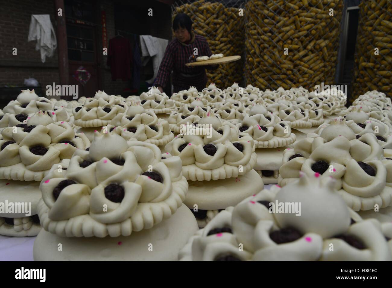 Chiping, Chiping, CHN. 28th Jan, 2016. Flower-shaped pastries. © SIPA ...