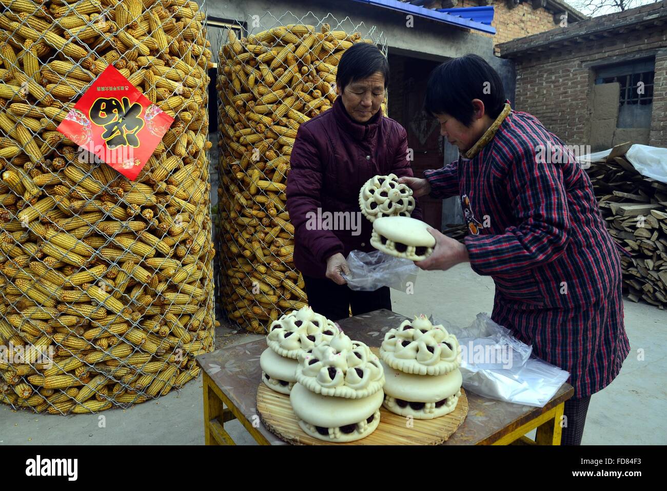 Chiping, Chiping, CHN. 28th Jan, 2016. Flower-shaped pastries. © SIPA ...