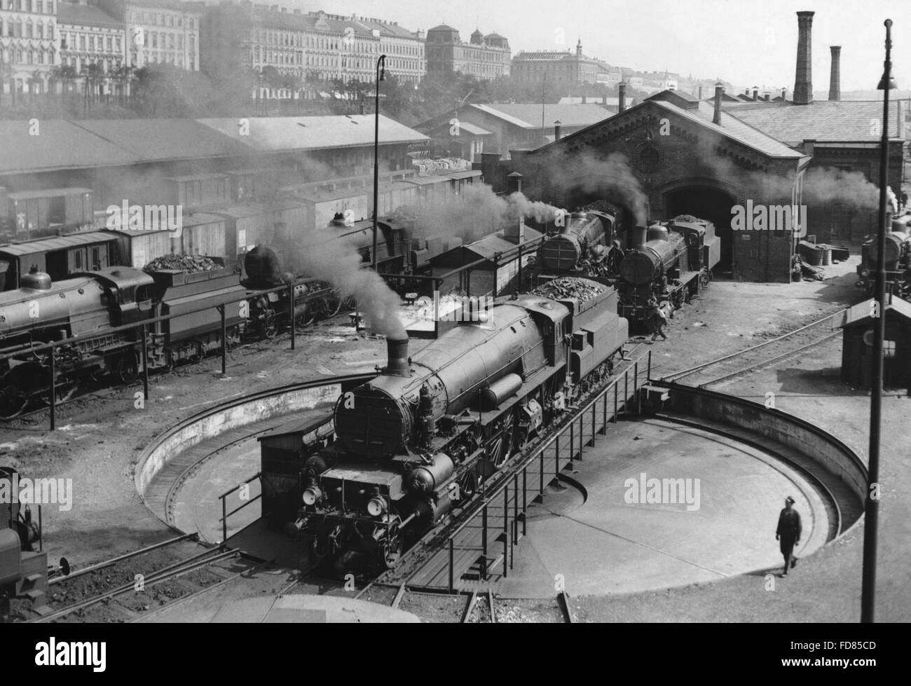 Express locomotive hi-res stock photography and images - Alamy