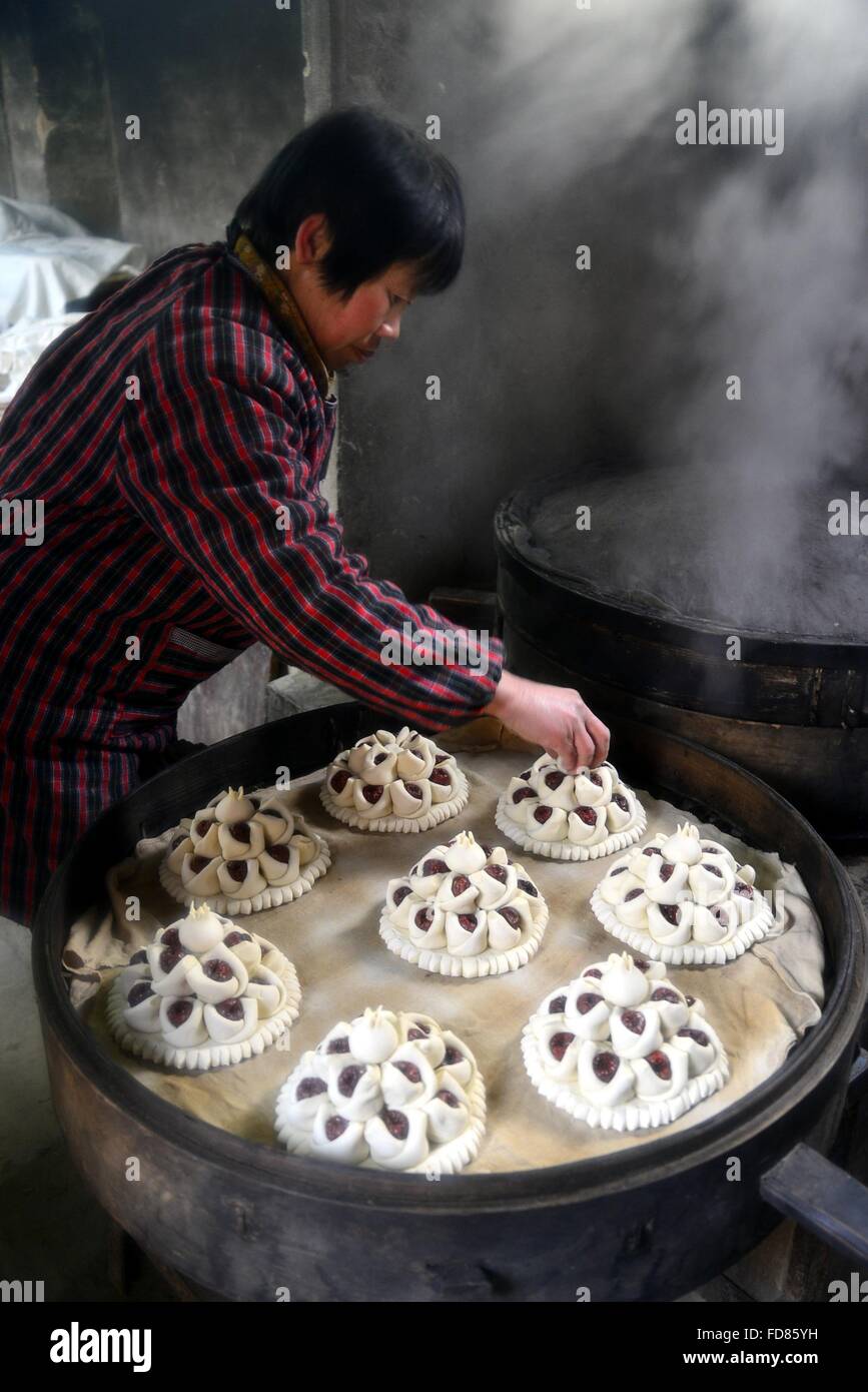 Chiping, Chiping, CHN. 28th Jan, 2016. Flower-shaped pastries. © SIPA ...