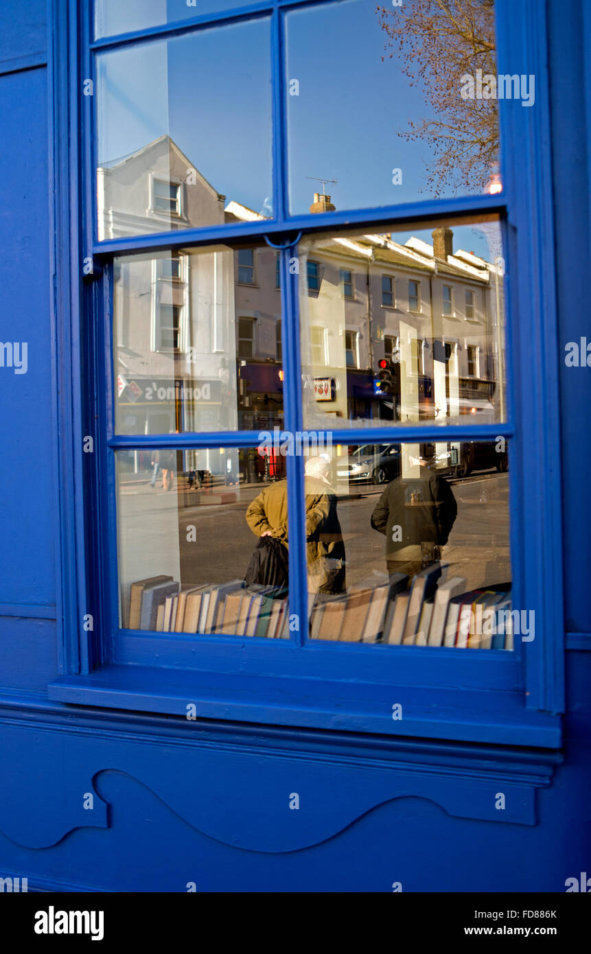 Blue window frames hi-res stock photography and images - Alamy