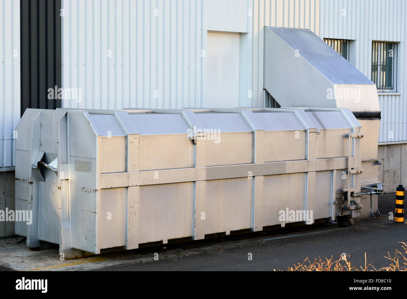 Compactor hi-res stock photography and images - Alamy