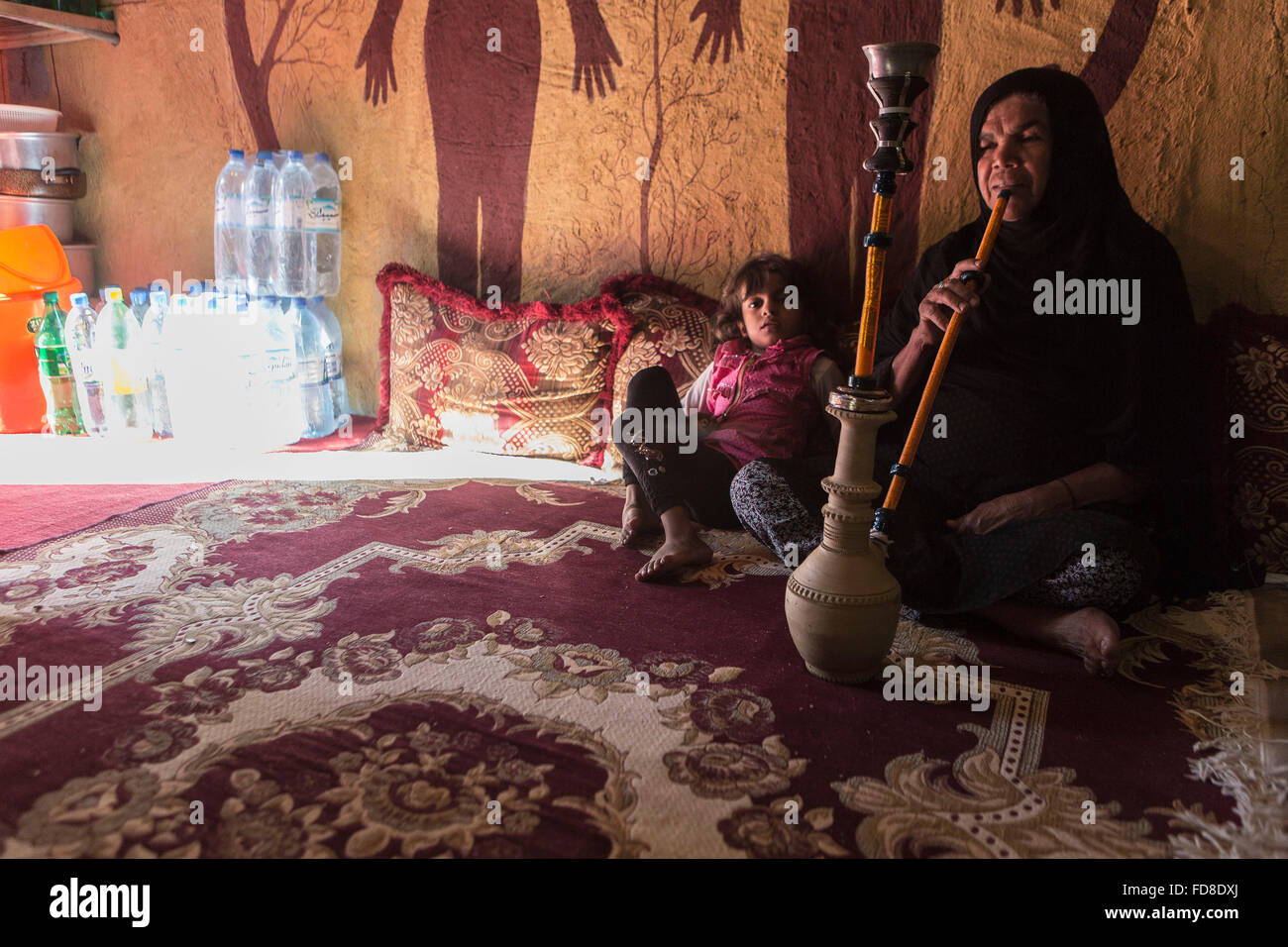 Woman smoking tobacco hi-res stock photography and images - Alamy