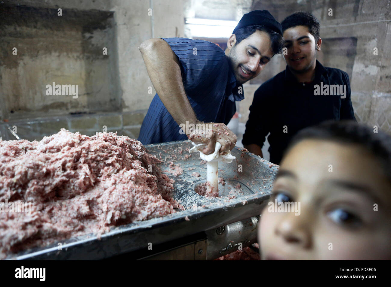 Iran cooking hi-res stock photography and images - Alamy