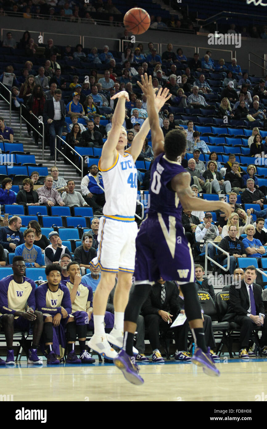 Los Angeles, CA, USA. 28th Jan, 2016. Thomas Welsh shooting a three ...