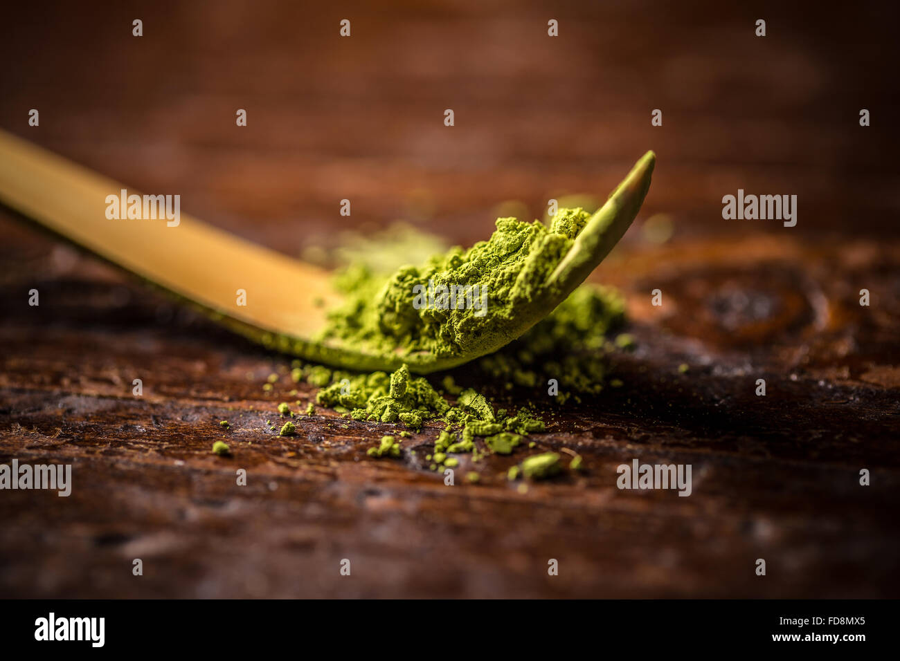 Matcha green tea in bamboo spoon Stock Photo - Alamy