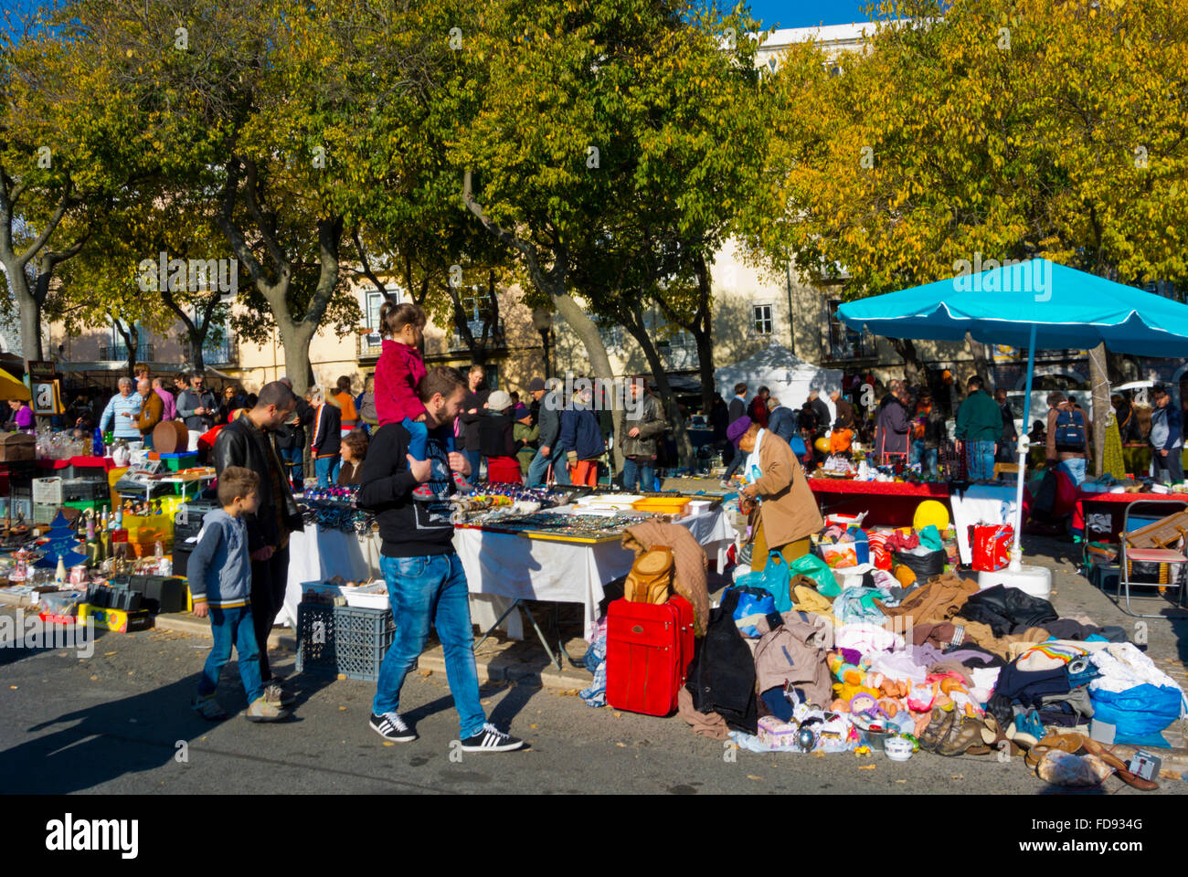 Feira da Ladra, flea market, Campo de Santa Clara, Alfama, Lisbon ...