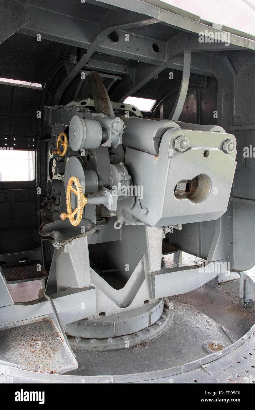 Cannon ship hi-res stock photography and images - Alamy