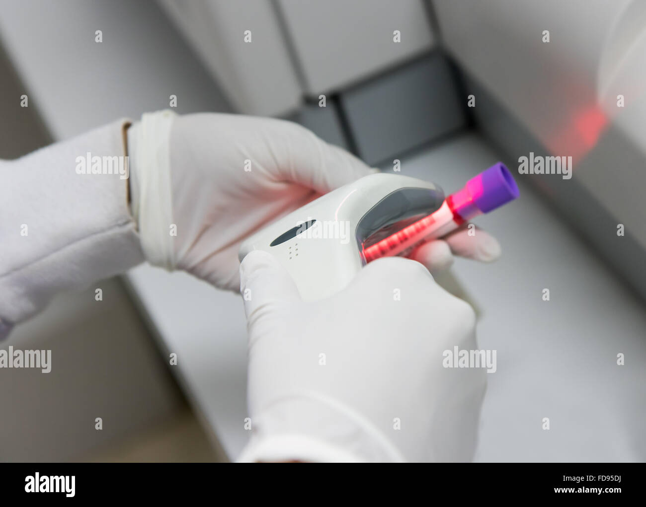 Nurse scan test tube analysis hi-res stock photography and images - Alamy