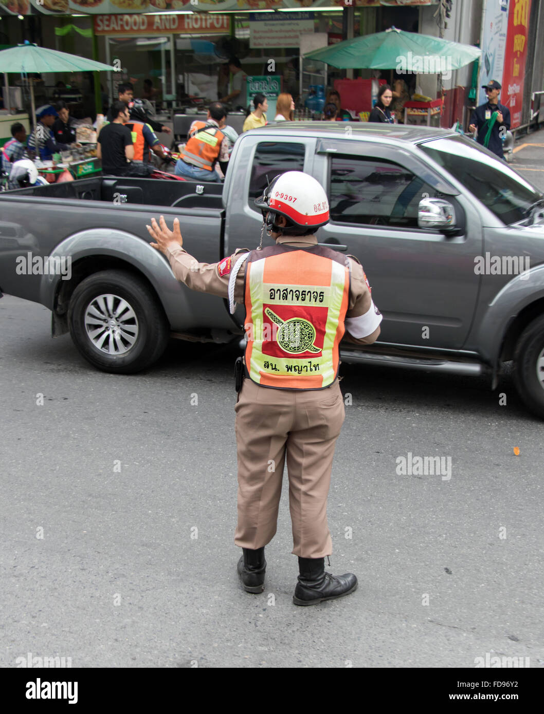 Traffic cop asia hi-res stock photography and images - Alamy