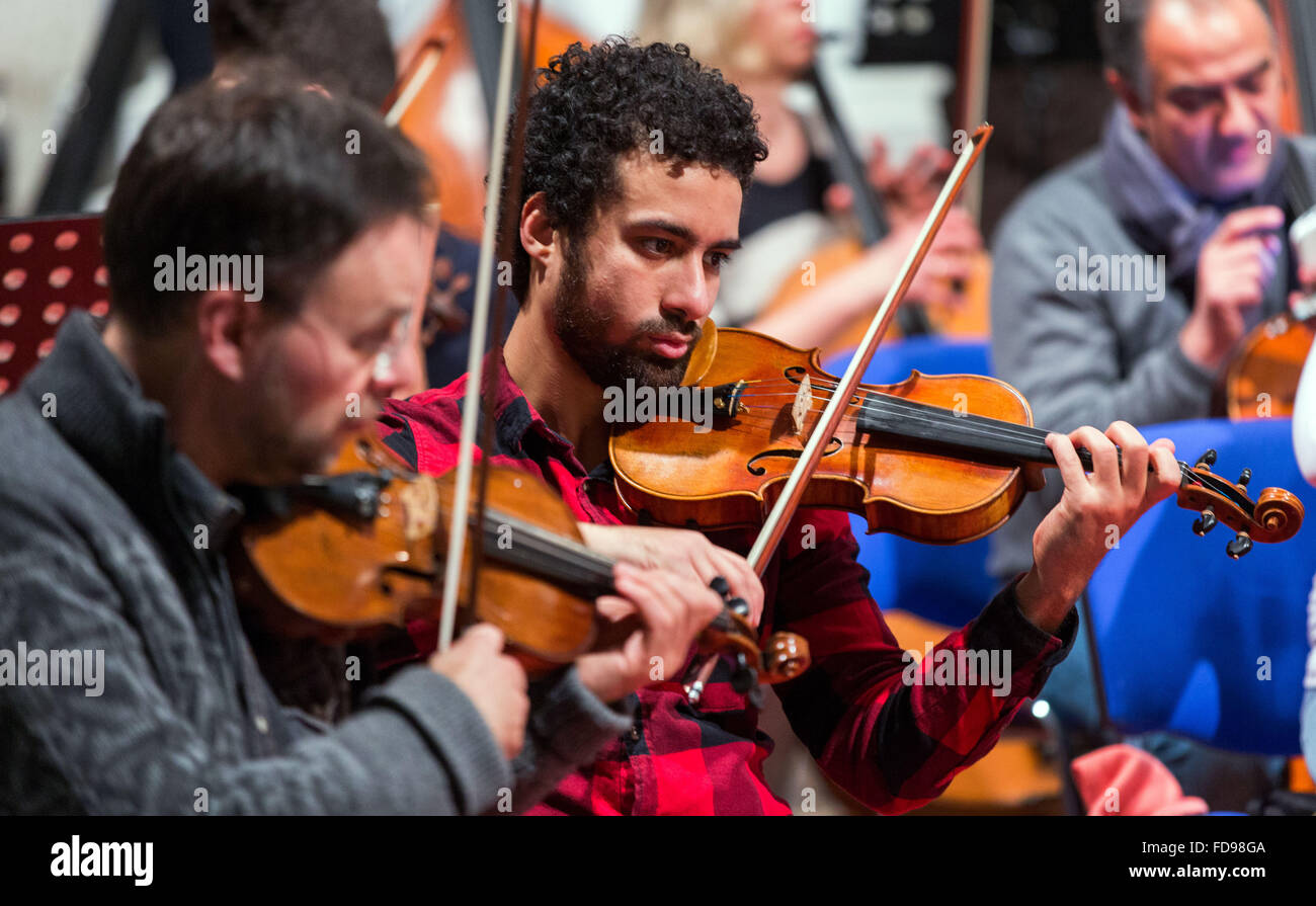The musicians of the Syrian exile orchestra 'Syrian Expat Philharmonic ...