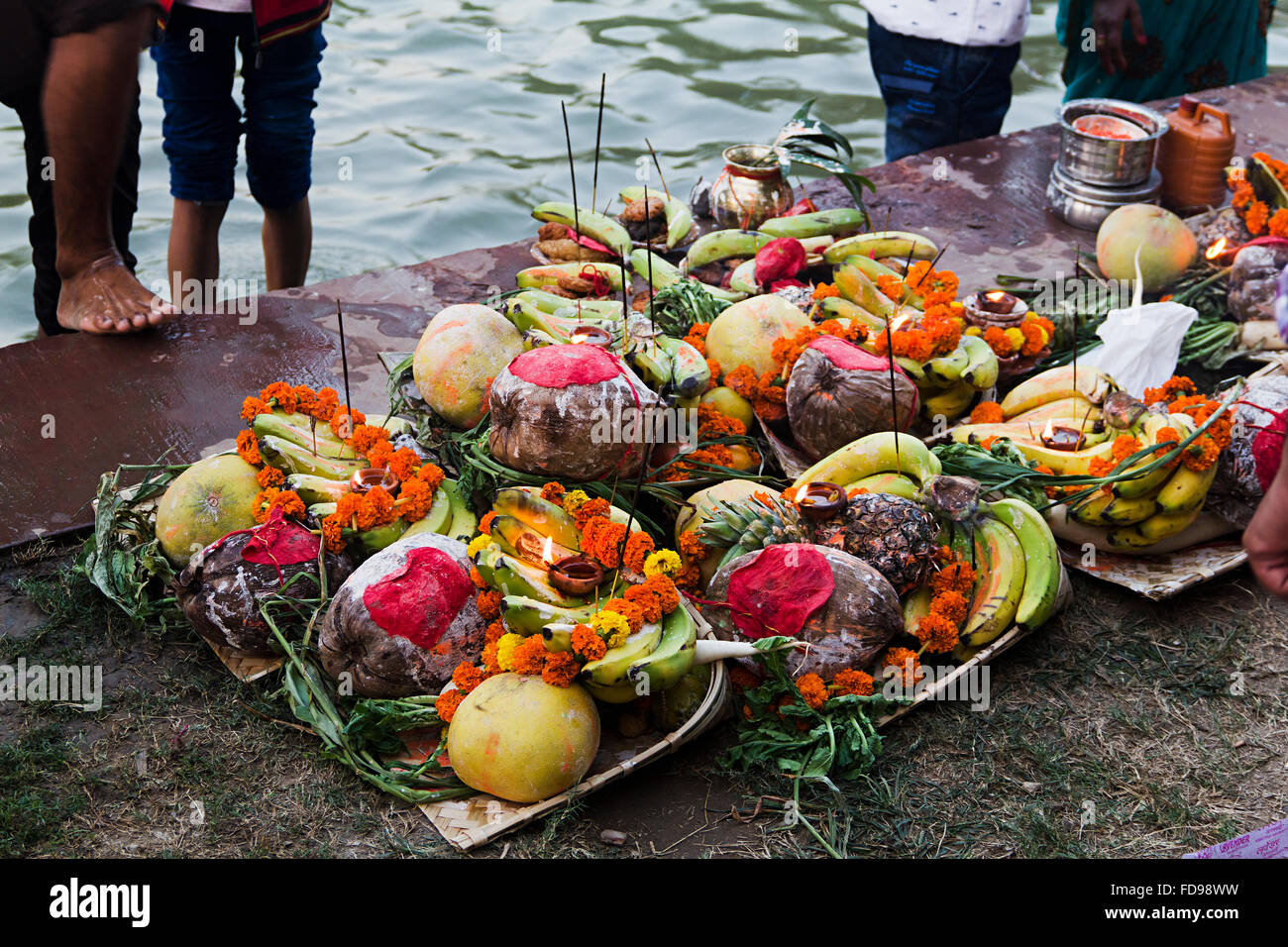 Chhath Pooja Festival Prasad River side nobody Stock Photo - Alamy