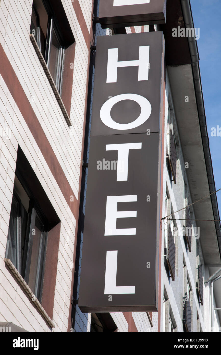 Hotel sign on diagonal slant hi-res stock photography and images - Alamy