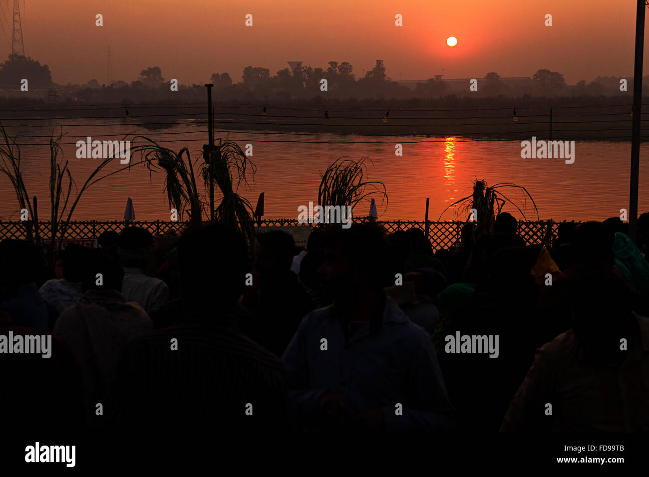 Silhouette pilgrim hi-res stock photography and images - Alamy